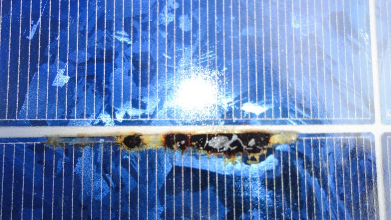 Hotspot an PV-Modul – Gutachter Hitzler